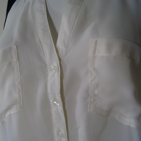 English Laundry | Tops | English Laundry Vneck With Rayon Black Sleeves ...